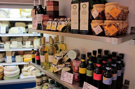 50 % rabat hos den gamle og anerkendte delikatessebutik – Helges Ost på ...