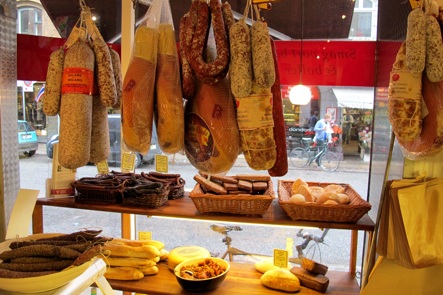 50 % rabat hos den gamle og anerkendte delikatessebutik – Helges Ost på ...